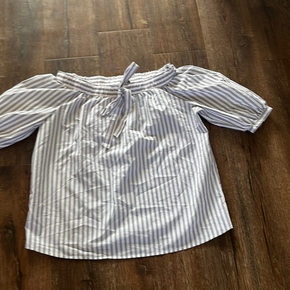 Robert Louis | Tops | Robert Louis Off Shoulder Bell Cuffed Sleeve Too ...